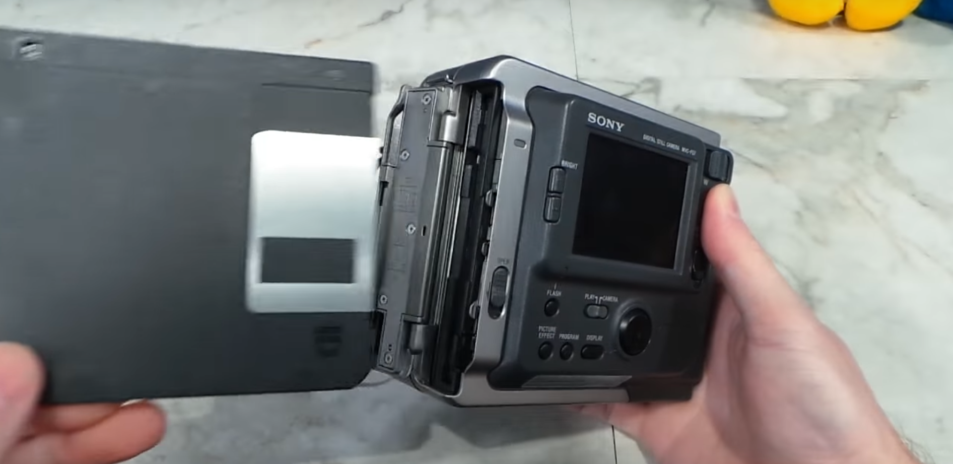 Geschiedenisles: de eerste digitale camera's | DIGIFOTO Pro